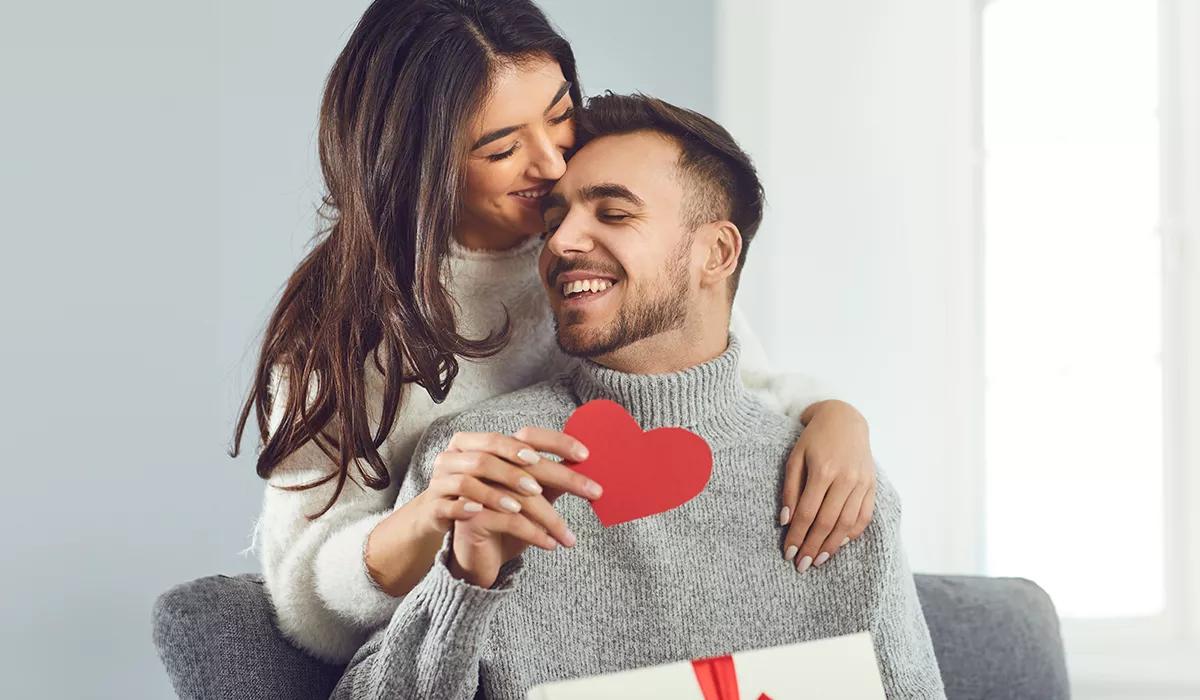 Valentine’s Day Shopping Guide: 14 Mall Gift Ideas For Every Person In ...